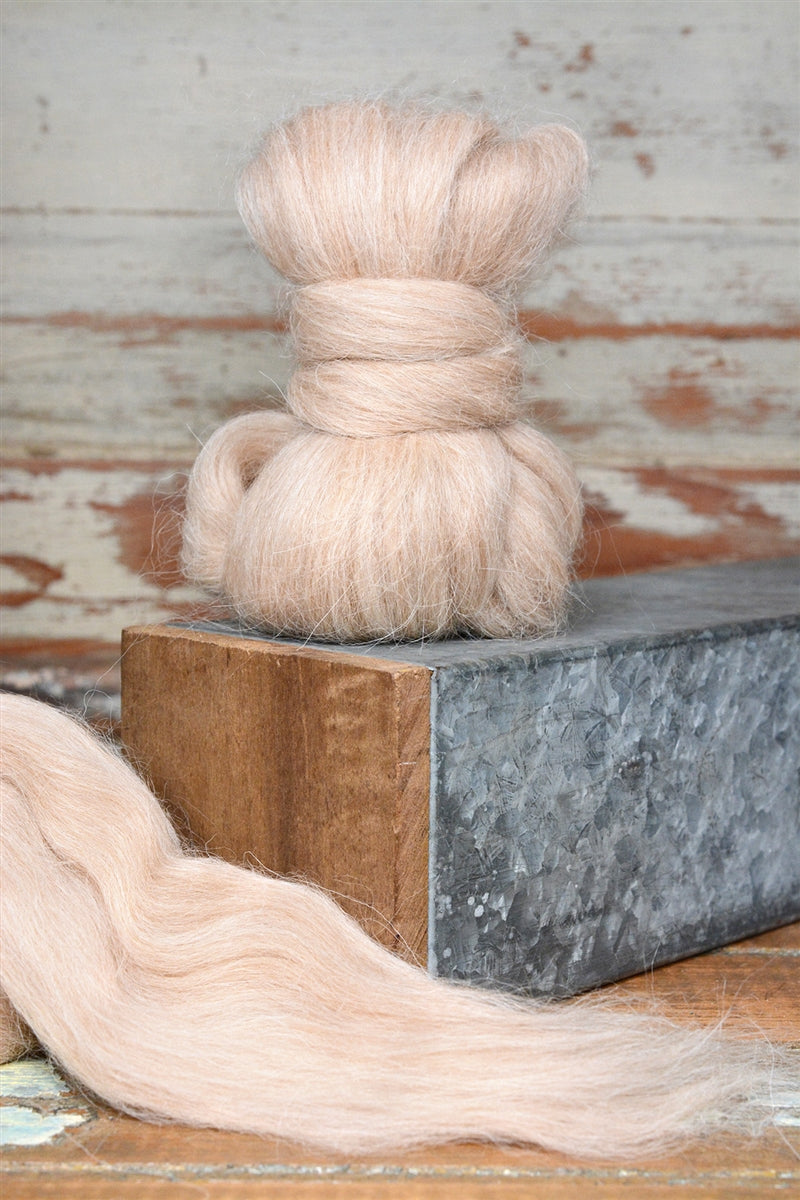 Baby Alpaca Roving - Fawn 1 oz – Sarafina Fiber Art