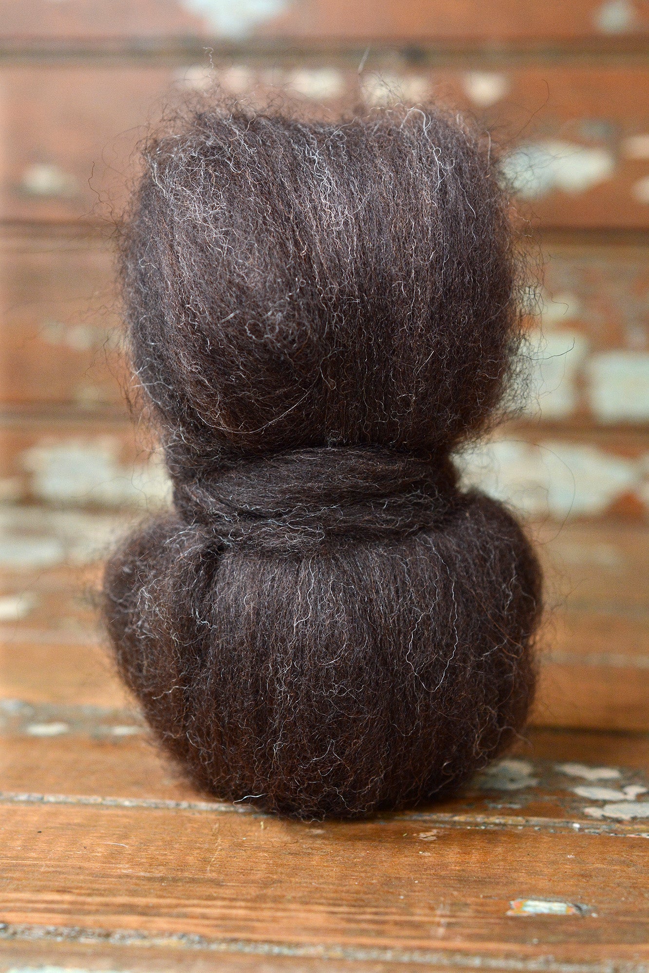 Wool Roving by Sarafina - Black Bear Pelt 1 oz – Sarafina Fiber Art